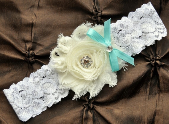 Wedding Garters 101: One, Two, Seven, Zero, Sixty? | The Motivated Bride