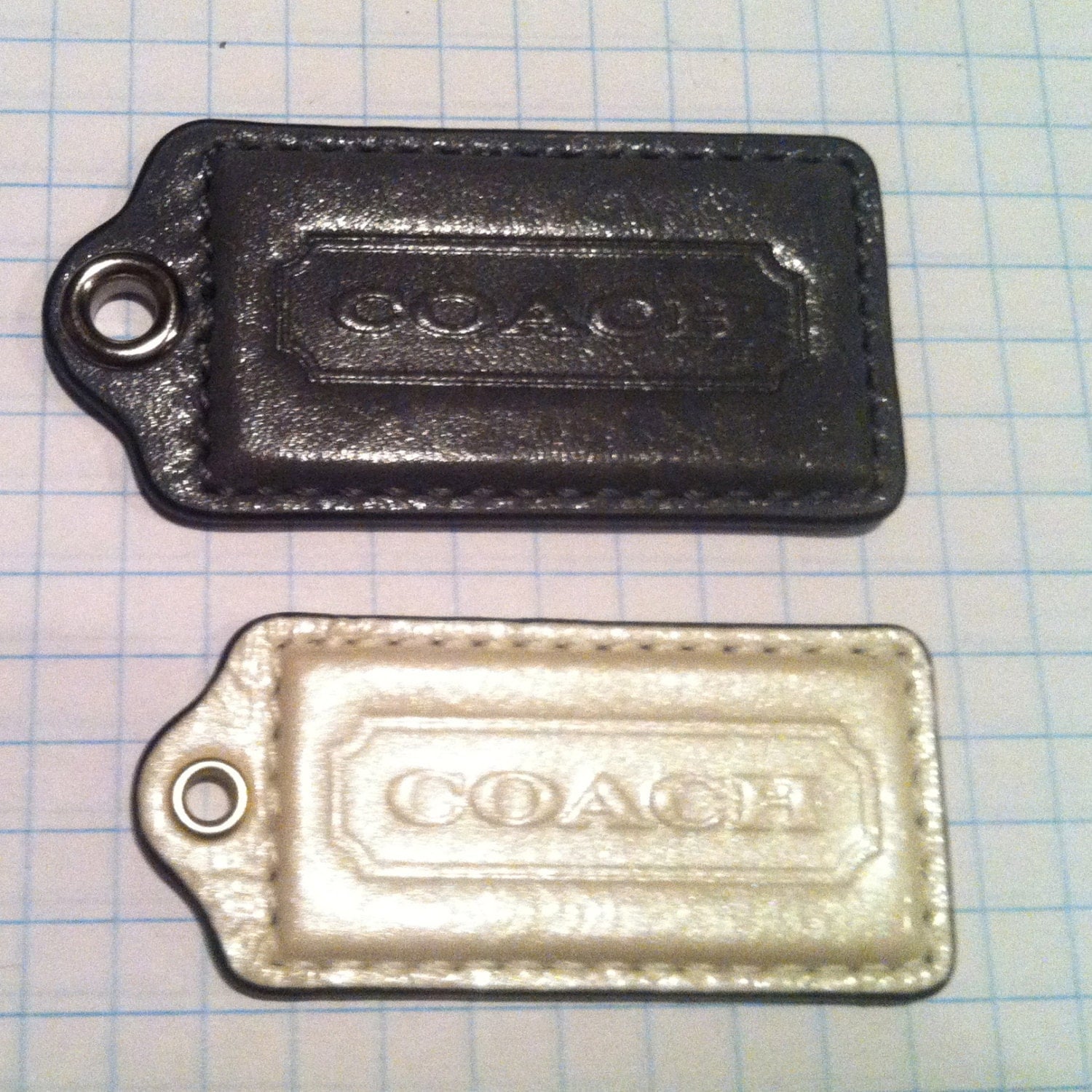 Coach Gray and Cream Leather Hang Tags w Clip – Etoys2013